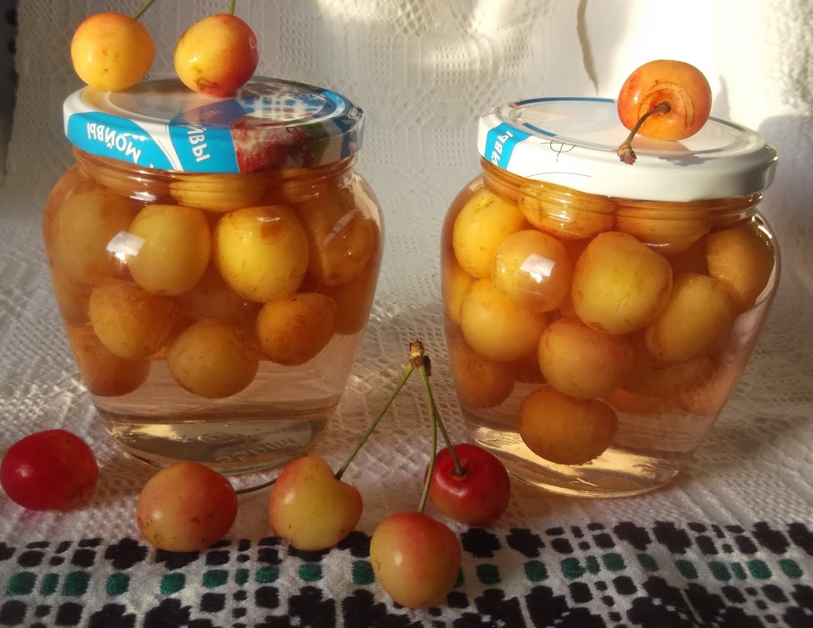 Hellena ...din bucataria mea...: Compot de cirese albe