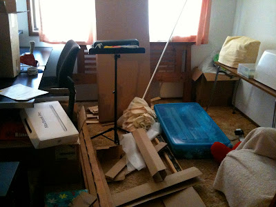 whitebrickwall: I'm a Lean Mean Sewing Machine!