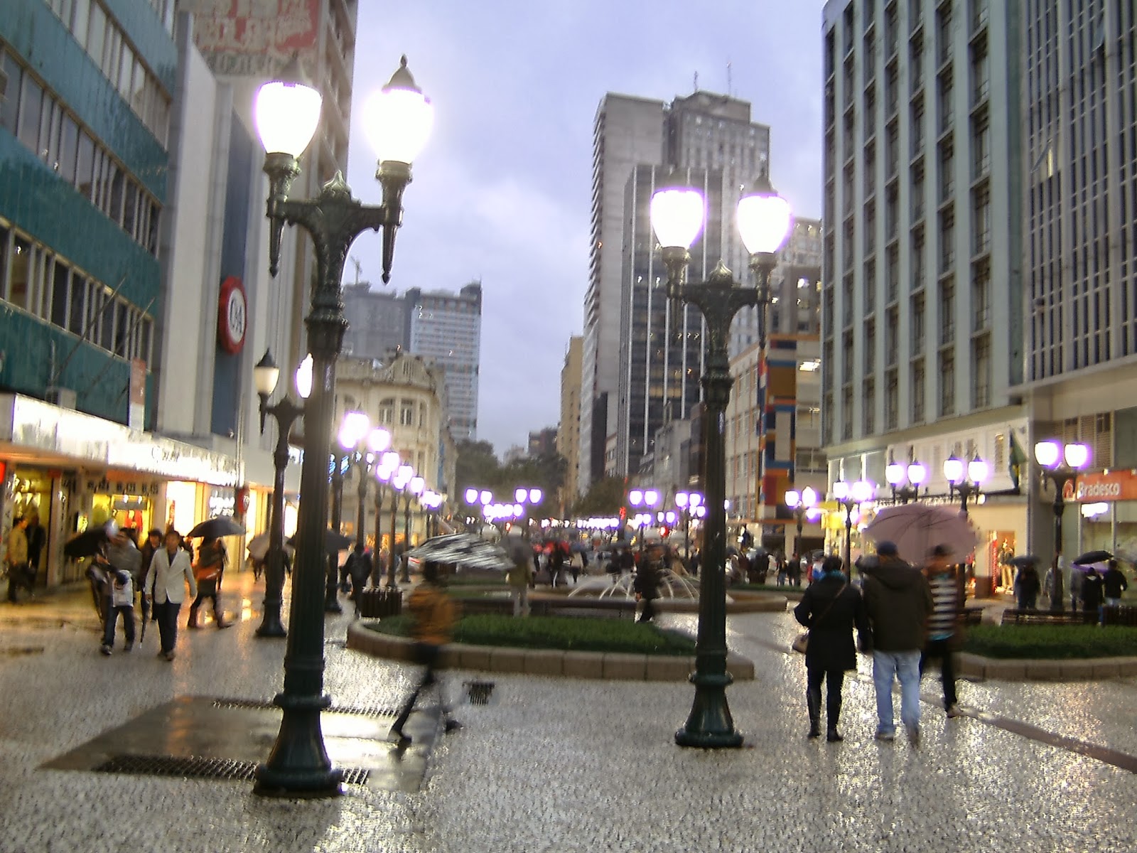 arquitecturavillavisencio: Curitiba: a cidade com visão humanista.