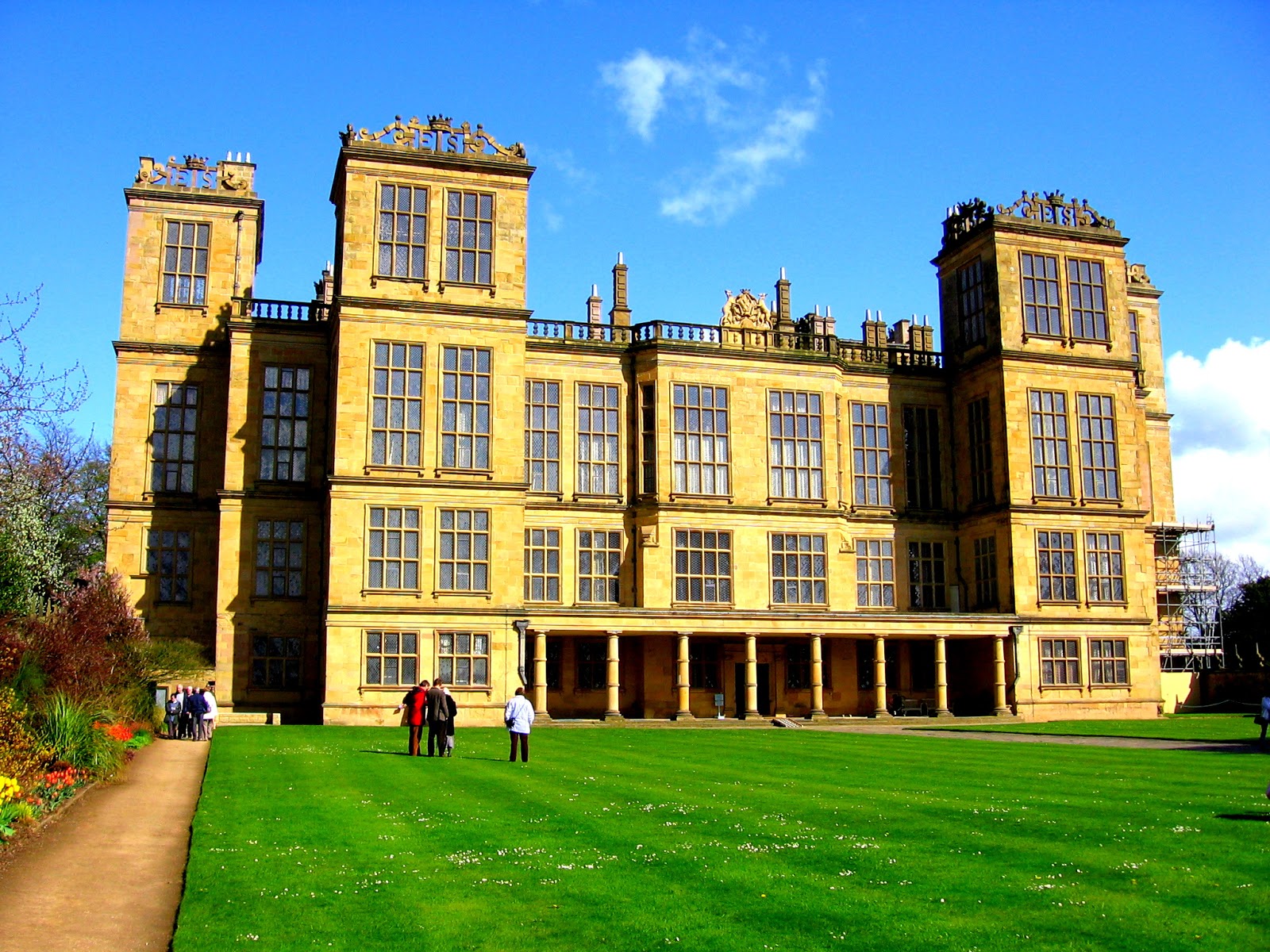 loveisspeed.......: Hardwick Hall , in Derbyshire, is an ...