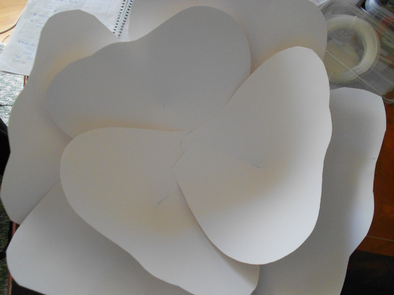 Maríamanual: Como hacer grandes flores de cartulina