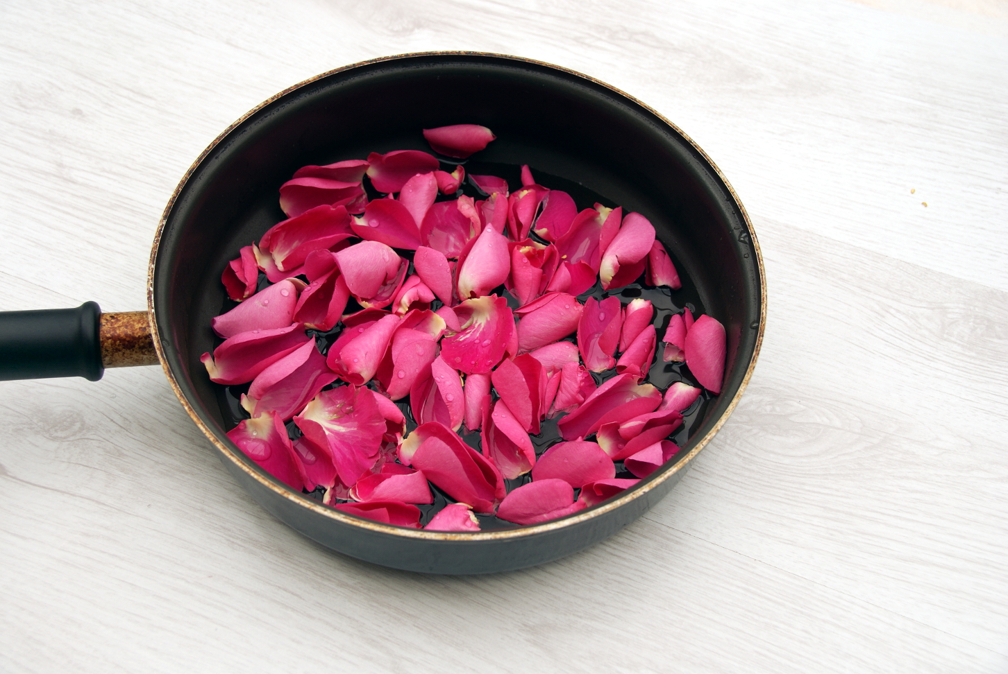 How To Make Natural Rose Water - 30 Days Wild - Sticky Sunday | A ...