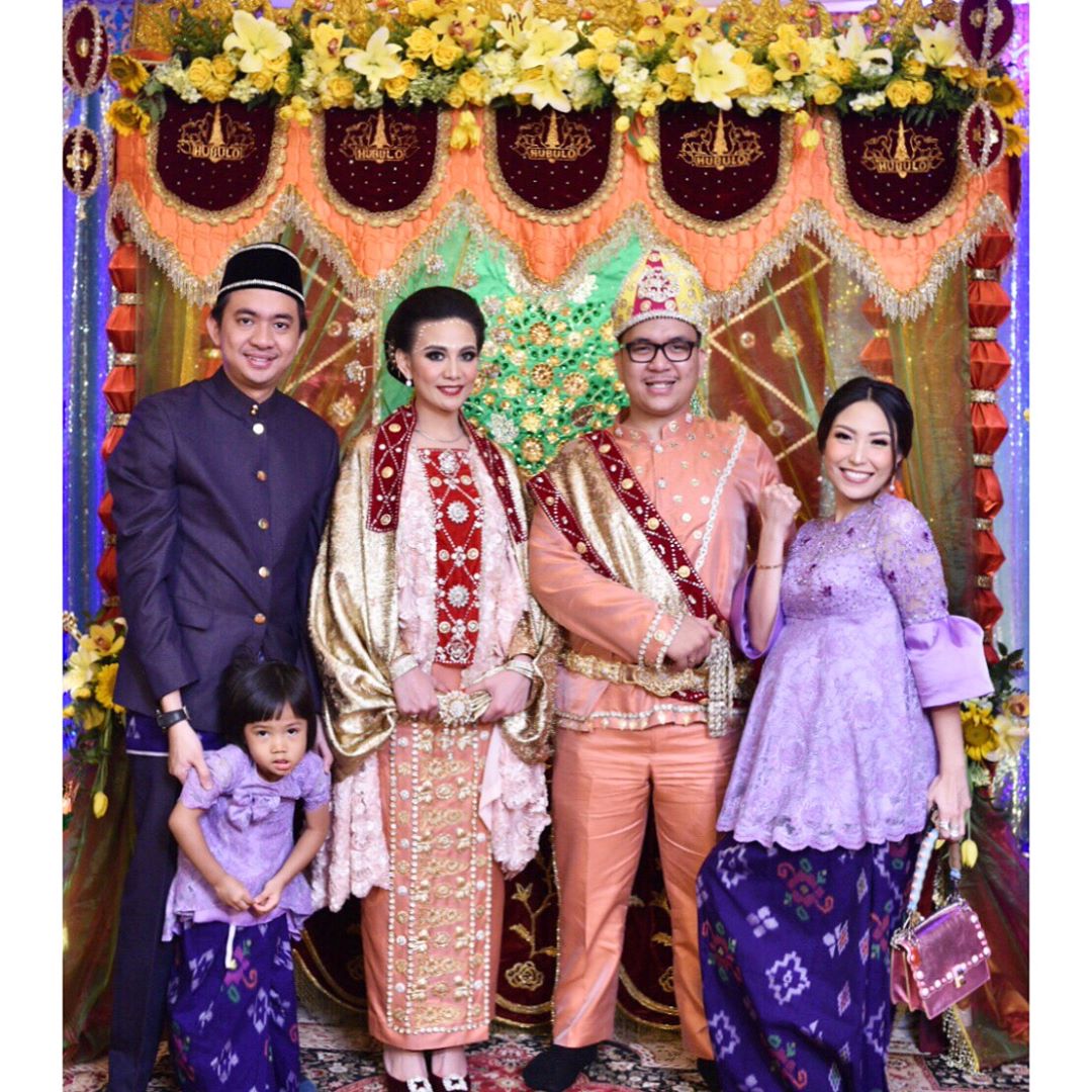 " SANGGAR NUSANTARA DOT COM " | Jakarta: Sewa Baju Adat Gorontalo di ...