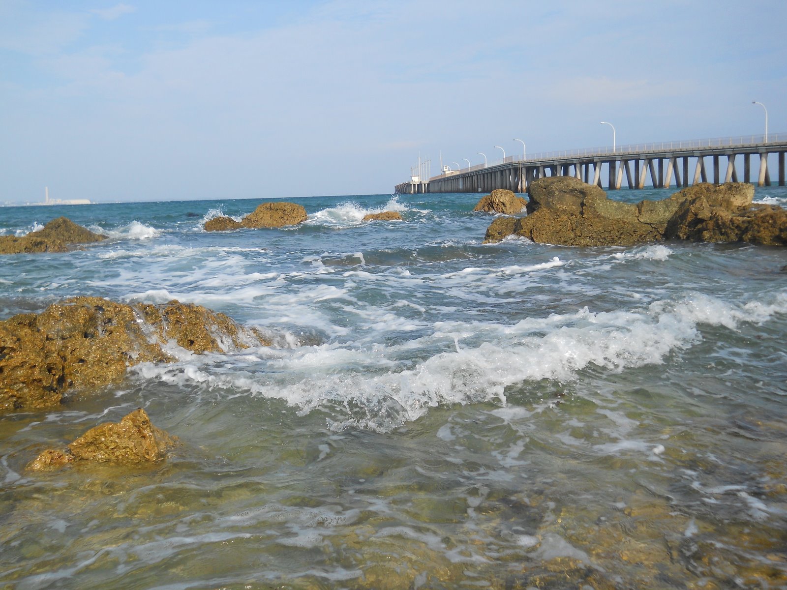 Wandering Weavers: Tengan Pier