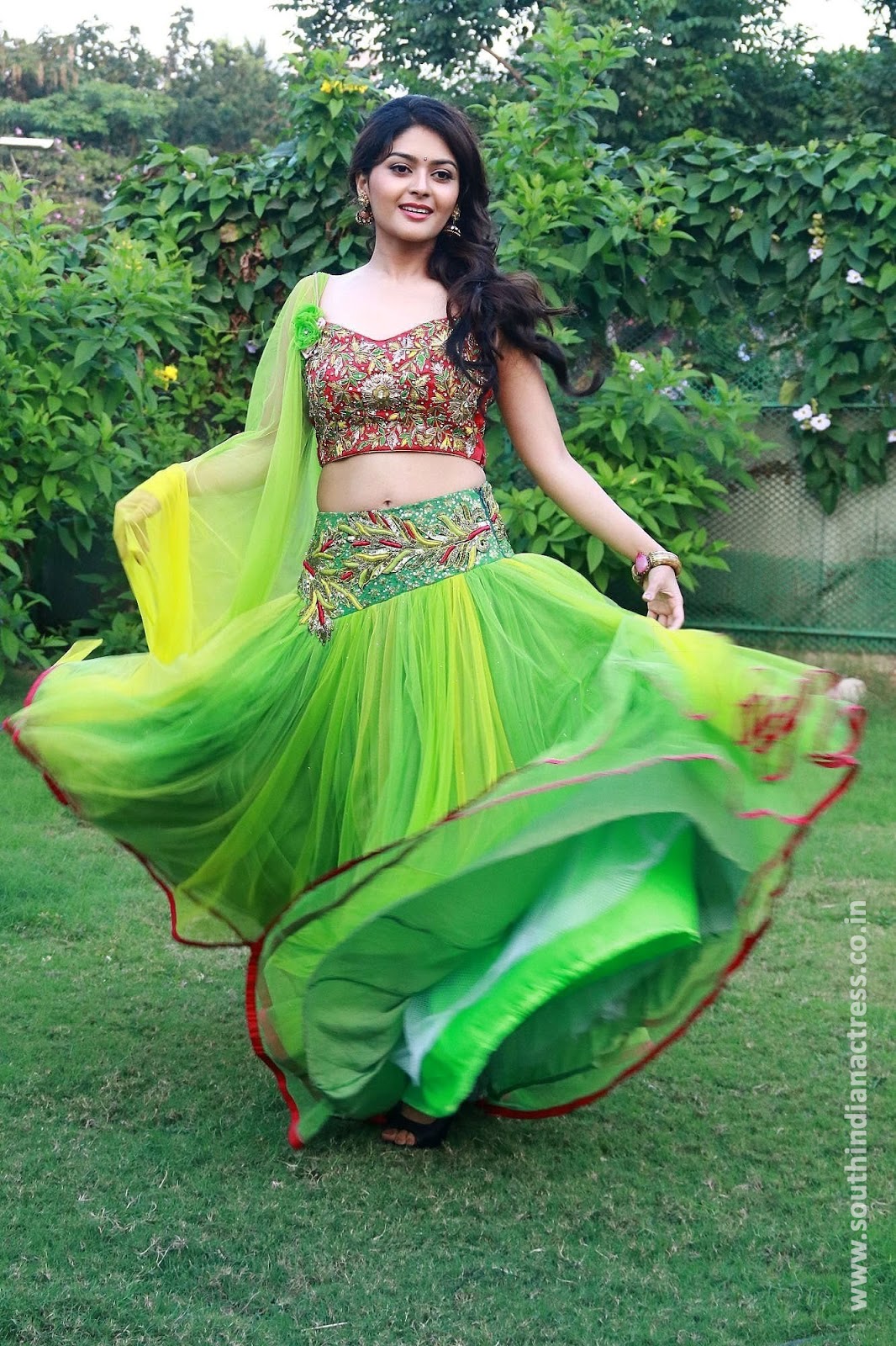 Vaibhavi Shandilya at Iruttu Araiyil Murattu Kuthu 2nd Single Launch ...