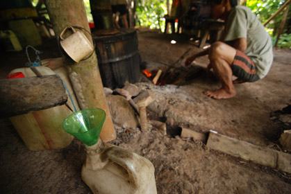 Kalimantan Tertarik Minuman Cap Tikus