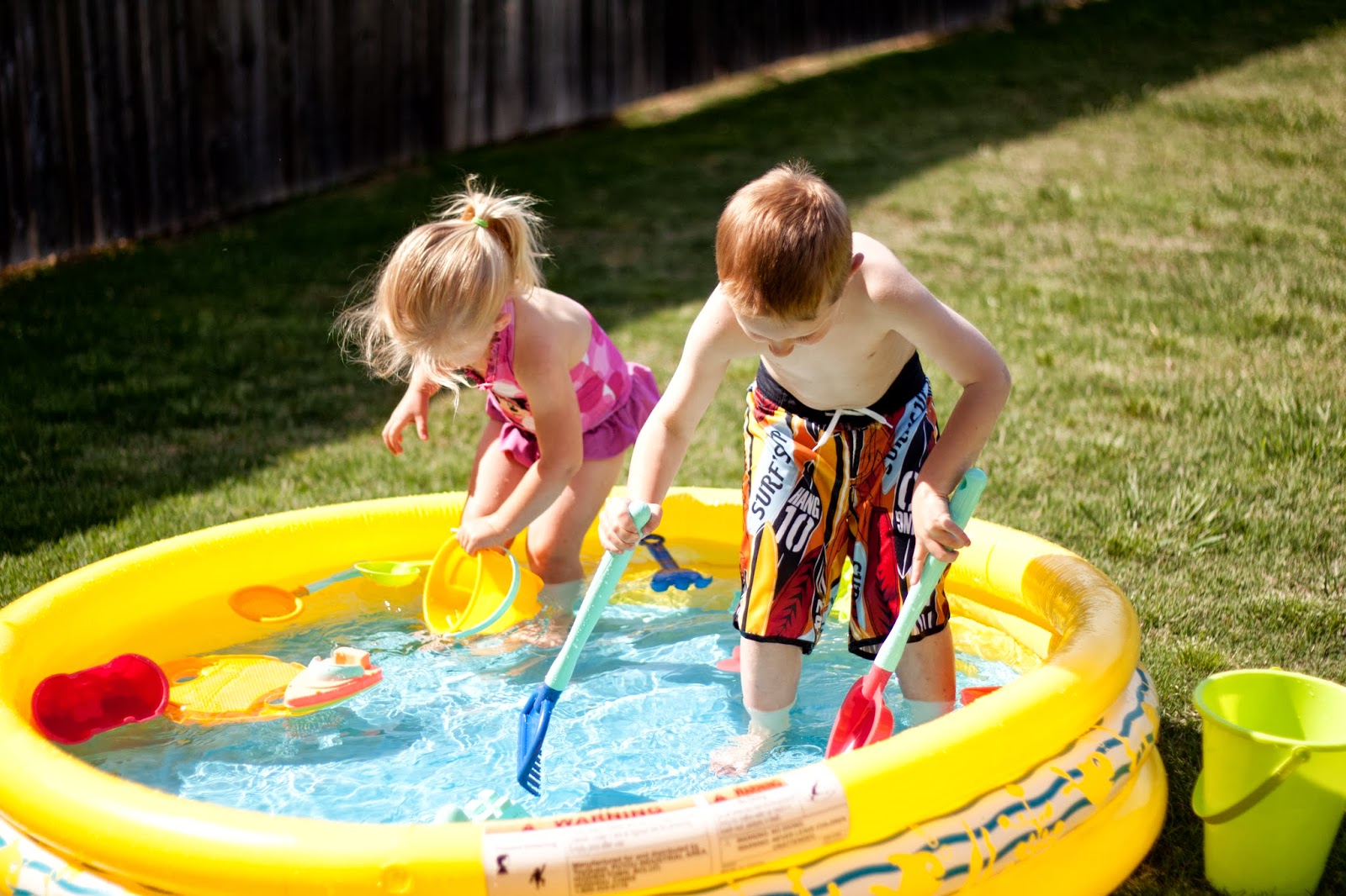 Henderson Family: Pool Time!!