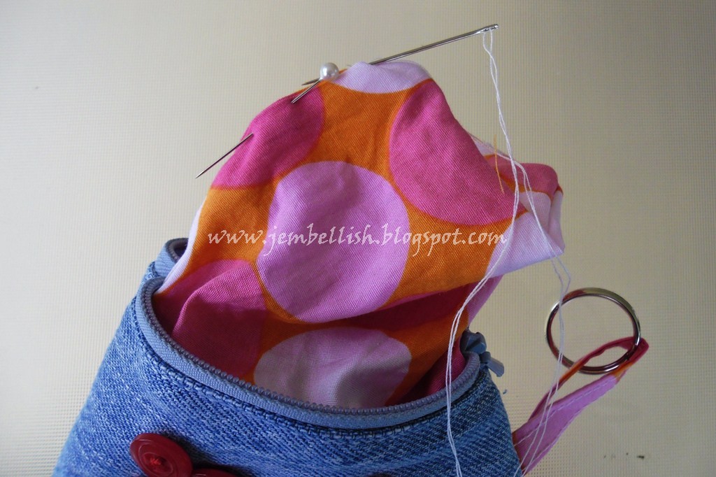 Creating my way to Success: iPod keychain case tutorial
