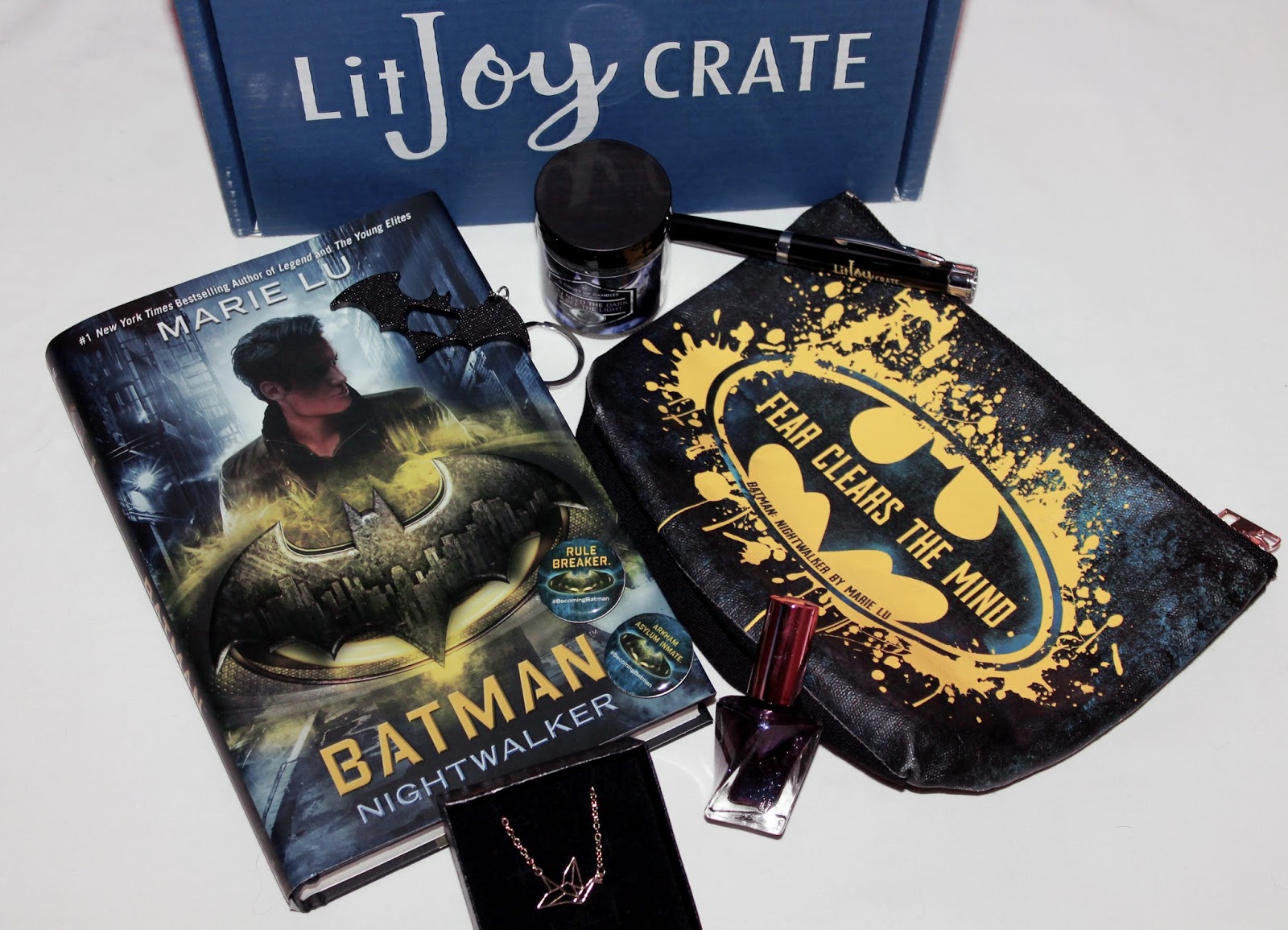 Unboxing: Caja literaria Litjoy Crate ~ Traveling Through The Pages