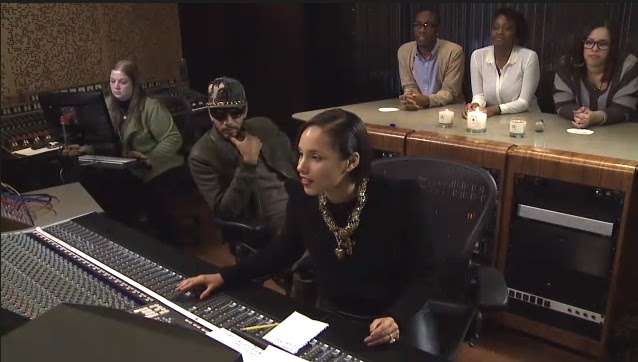 An Annotated Introduction to Alicia Keys' "Girl On Fire" Album