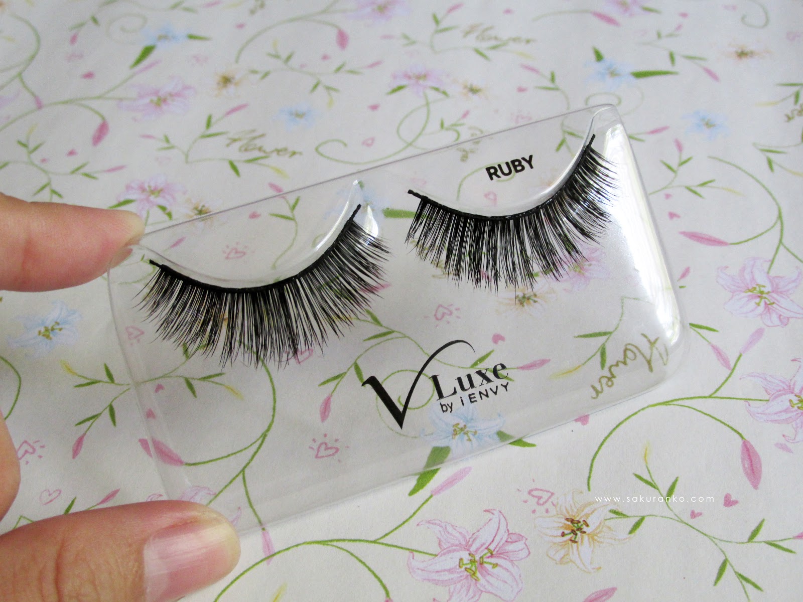 Sakuranko: V-Luxe by KISS i.Envy Mink Lash Inspired - RUBY Lashes