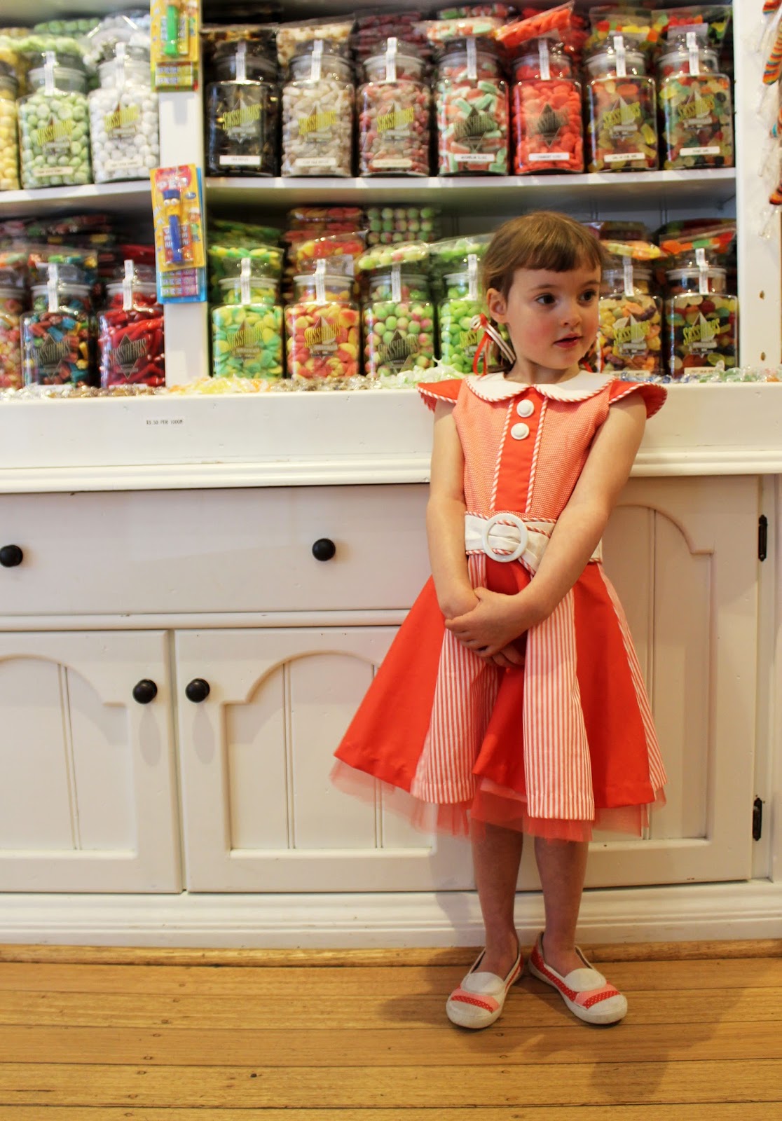 Project Run & Play//Inspired by Candy: The Lovely Lollipop Dress - sewpony