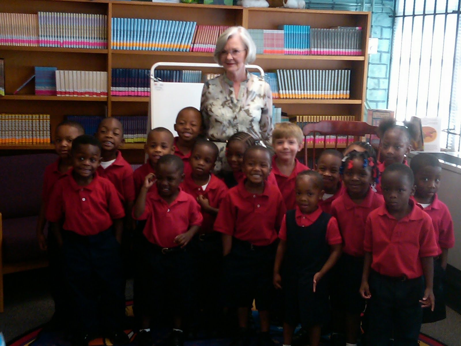 First Lady Dianne Bentley: Scholastic Book Donation: George Hall Elementary