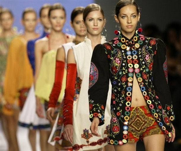 Fashion Design: Fashion Designer