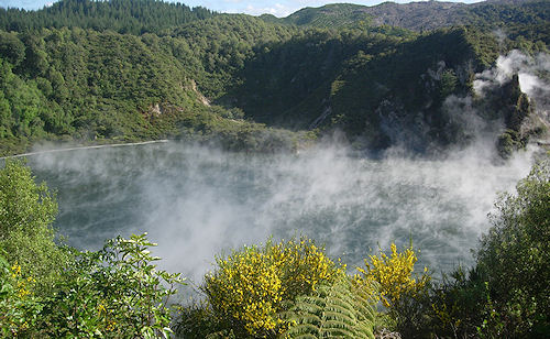 The Presurfer: Frying Pan Lake - The Biggest Hot Spring In The World