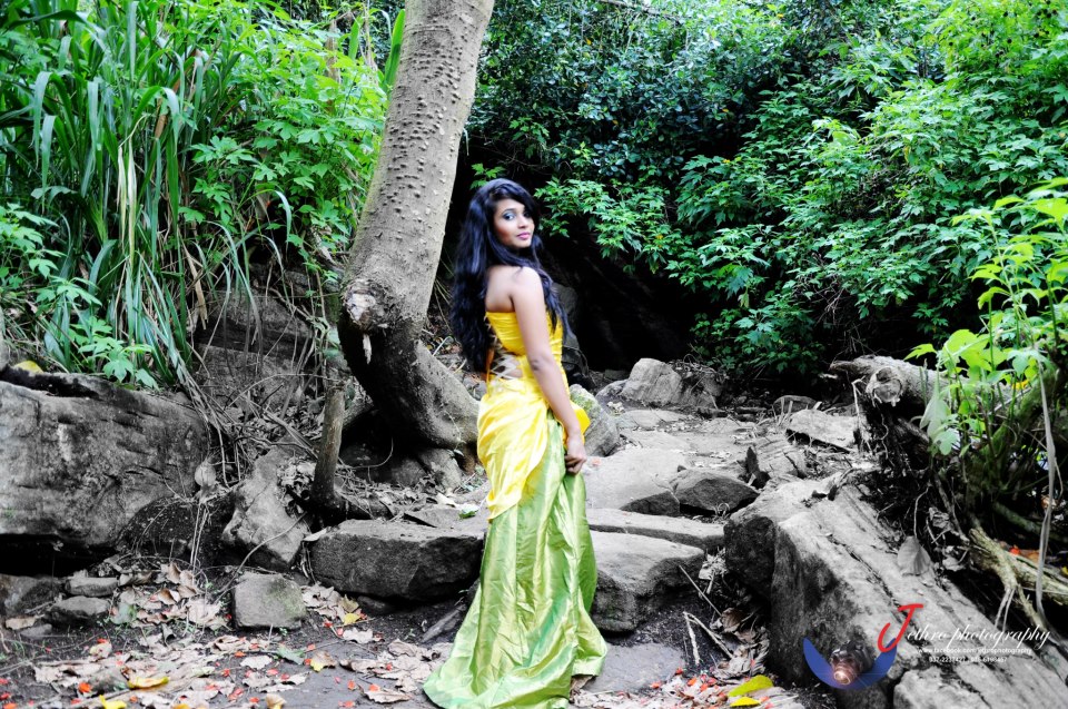 Shashini_Dilukshi New Picture Gallery - Lanka Space