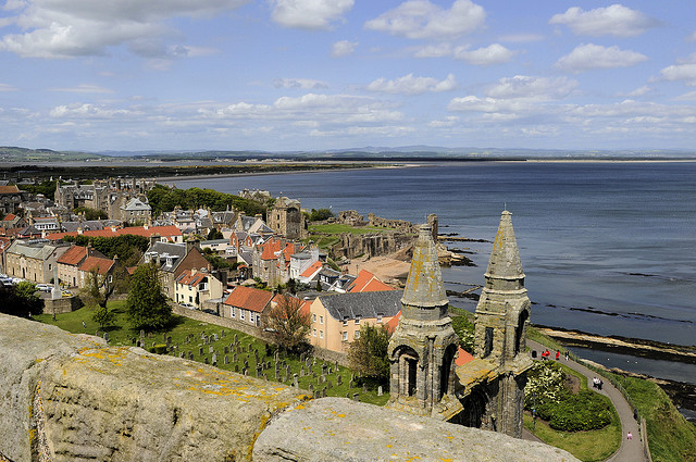 3 ghiduri turistice cu download gratuit: Marea Britanie, Scotia ...