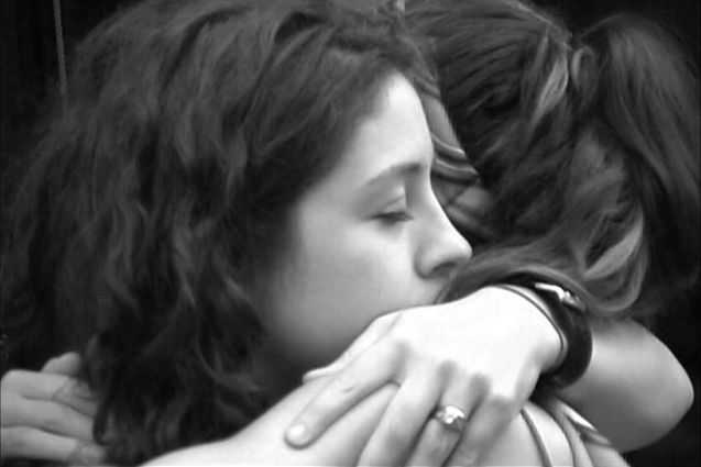 F/F Fan Fiction Reader's Corner: Hugs!