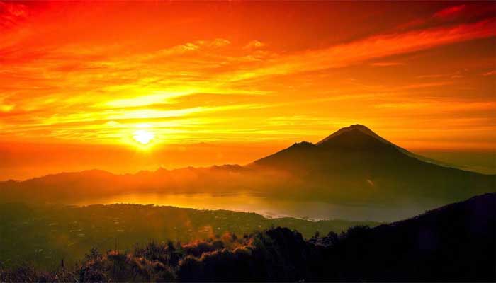 7 Misteri Dan Mitos Gunung Lawu, Bikin Kamu Geleng-Geleng - CakWiCak