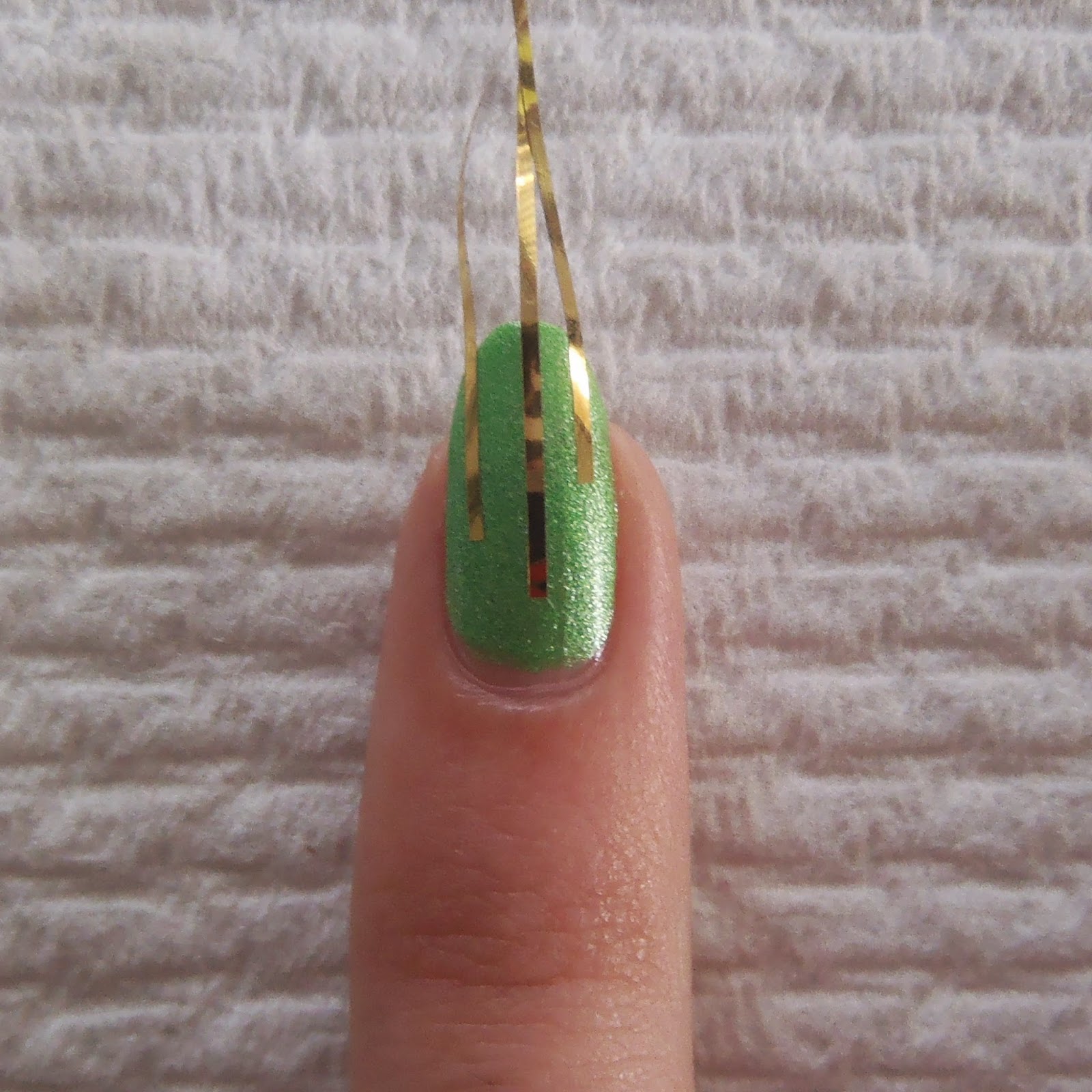 Gormay Nails: The Matrix nails