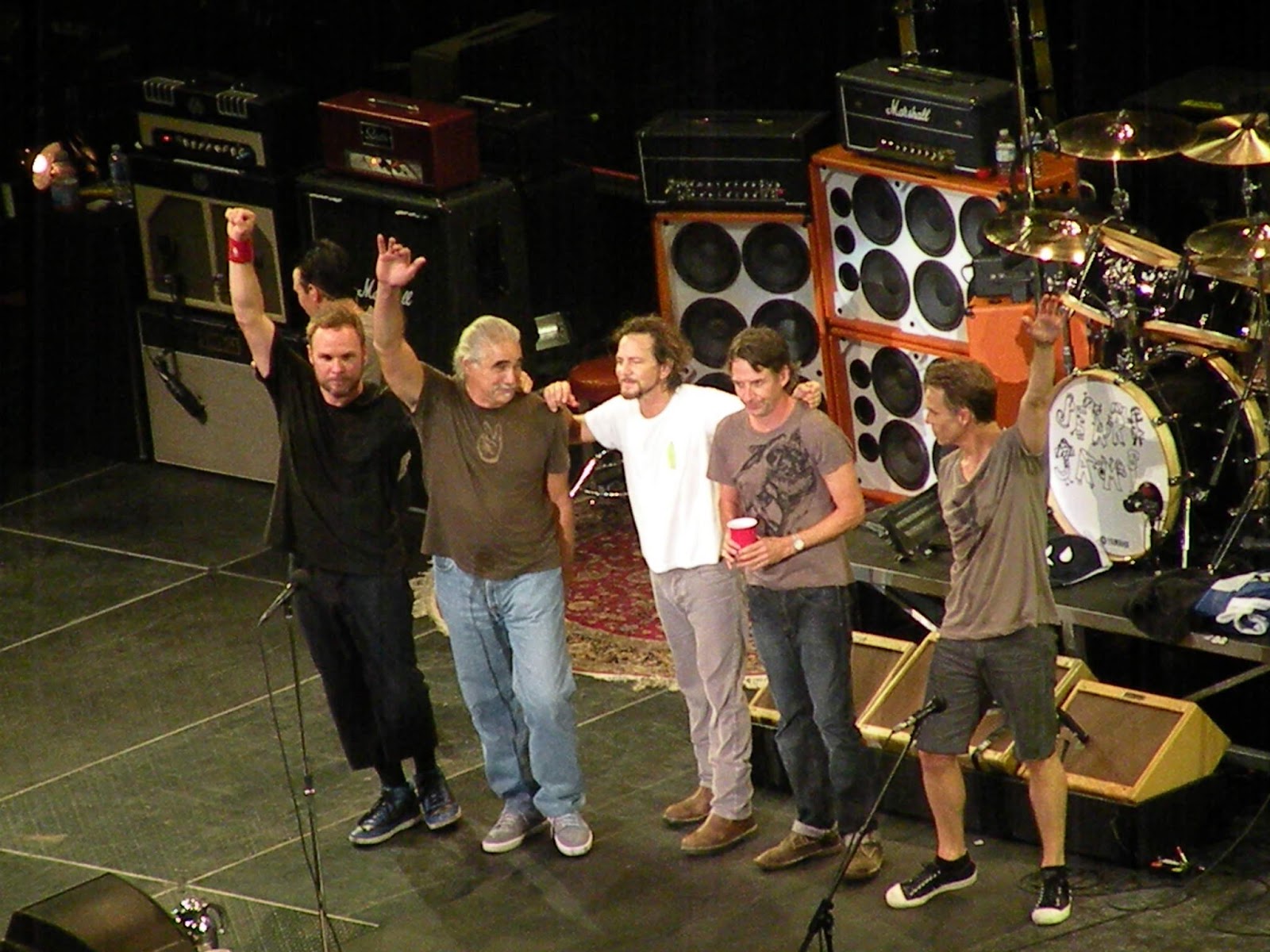 Lindsay's Music Musings: Pearl Jam - September 12, 2011, ACC, Toronto