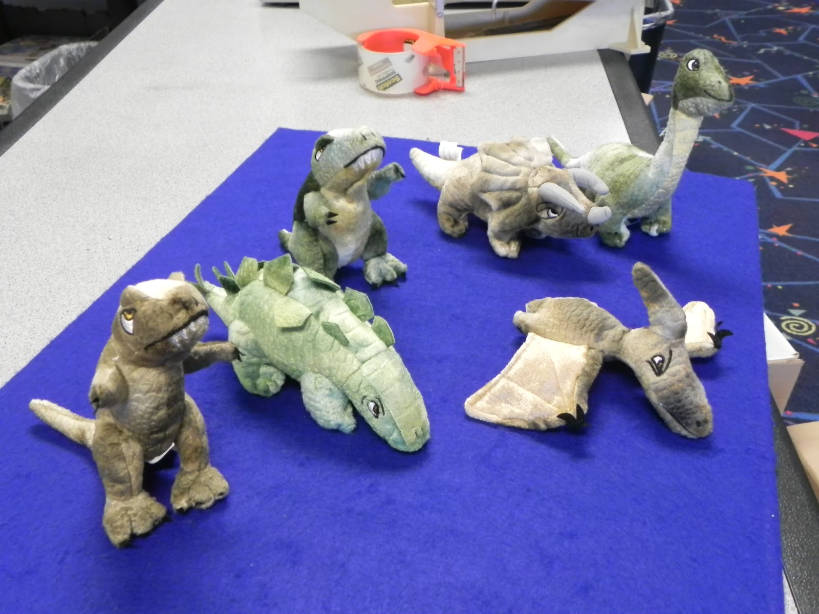 Libraryland: Flannel Friday-Dinosaurs!