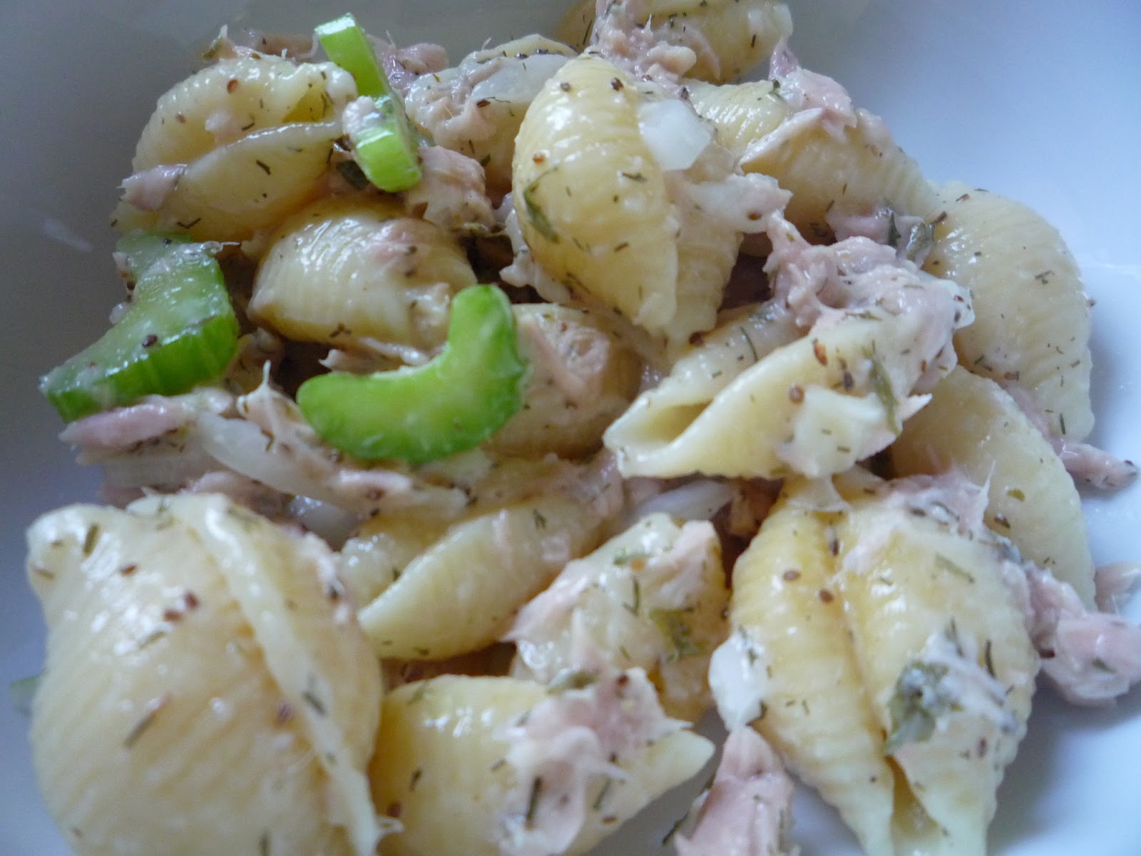 Lean and Luscious Corner: Tuna Seashell Salad