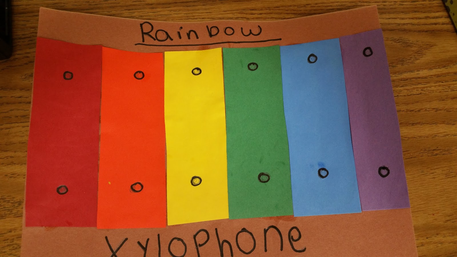 Just The Art Teacher: Rainbow Xylophones!