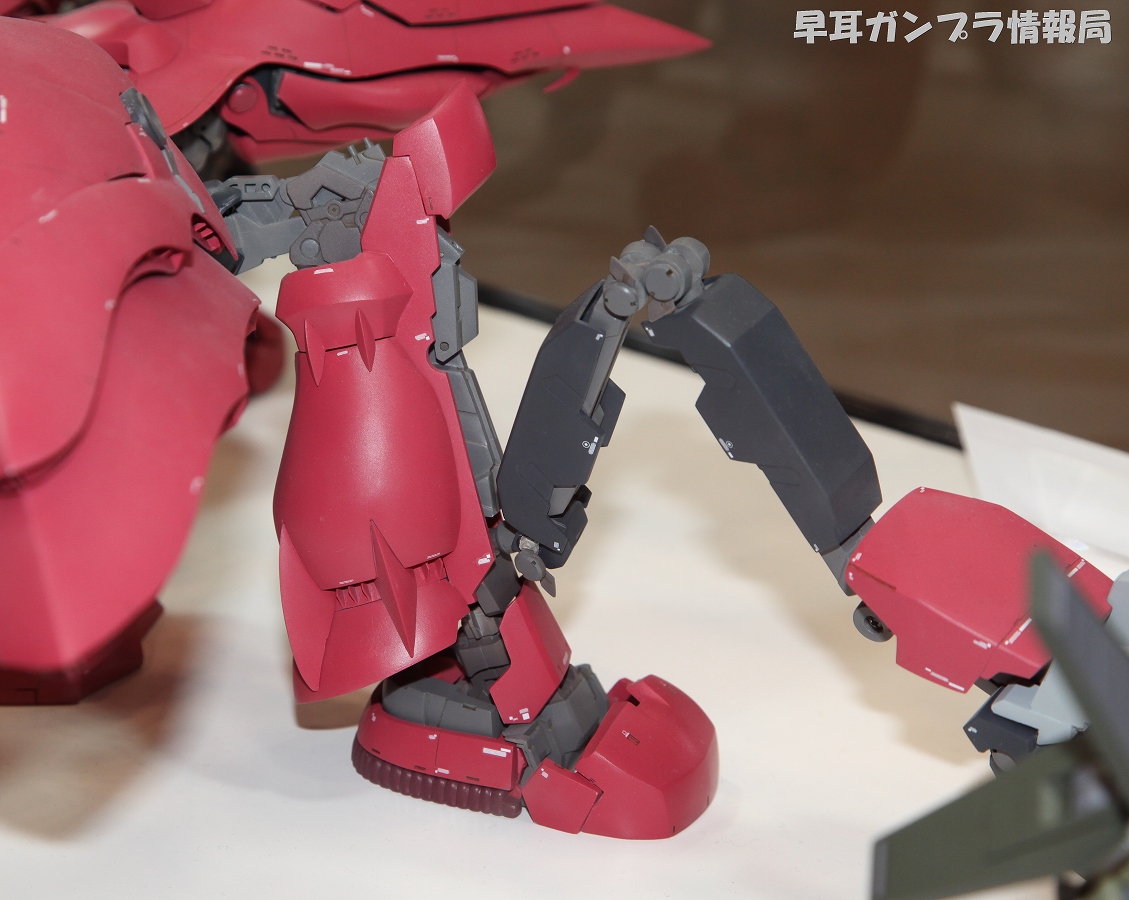 GUNDAM GUY: Hobby Japan: Custom Builds On Display Wallpaper Size Images