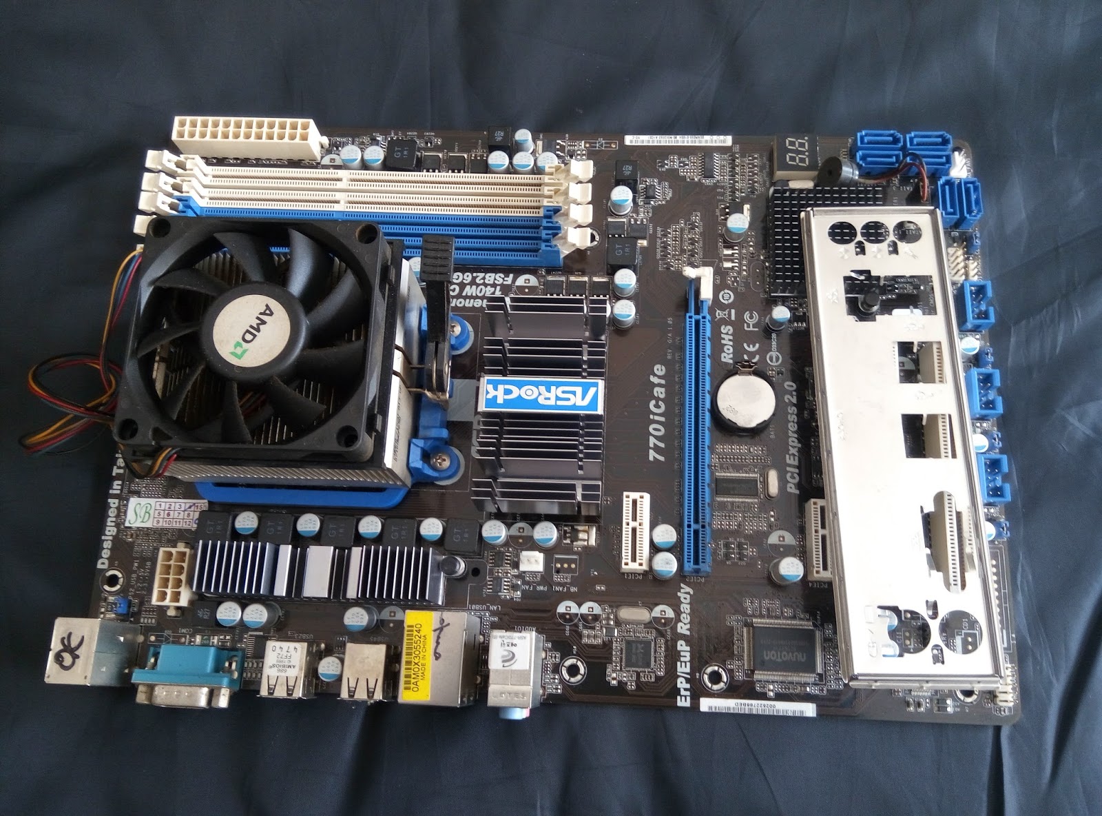 Paketan Mainboard AM3 offboard VGA + Phenom II X3-710 - Sj bass computer