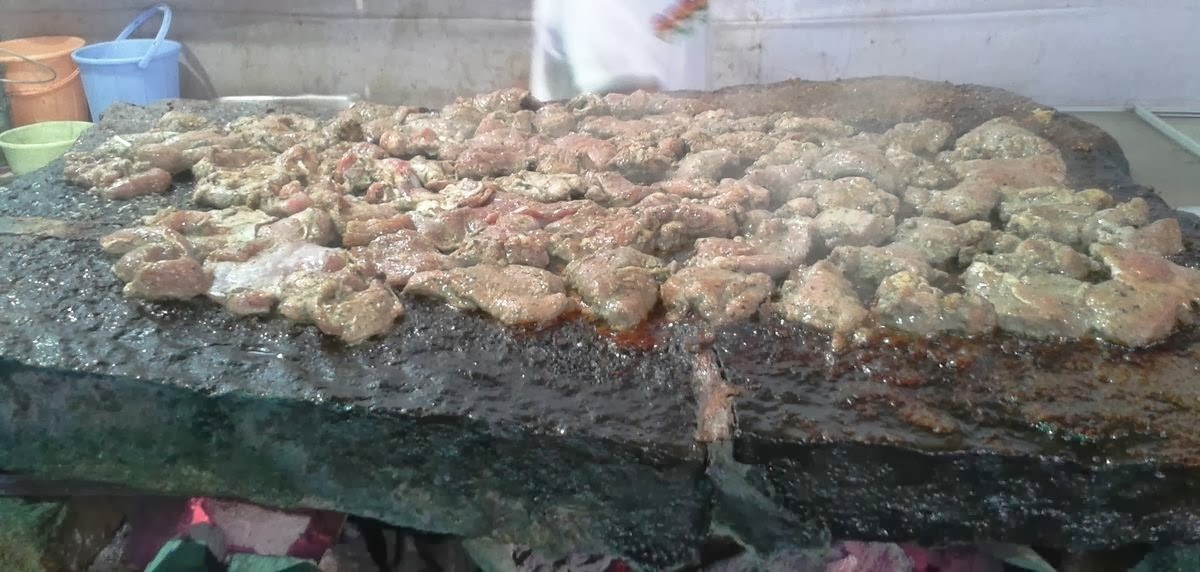 Arun - The Rising Sun: Pathar ka gosht [Meat cooked on Stone]