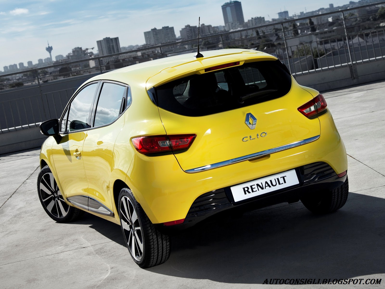 Car al Top 33: Renault Clio 4: Disponibile anche in versione Gpl