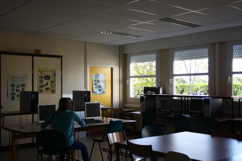 Sacho High School - Collège Anne Frank