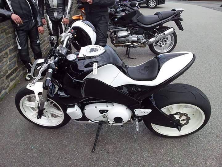 Sweet Wallpapers Hub: new white colour bike wallpaper