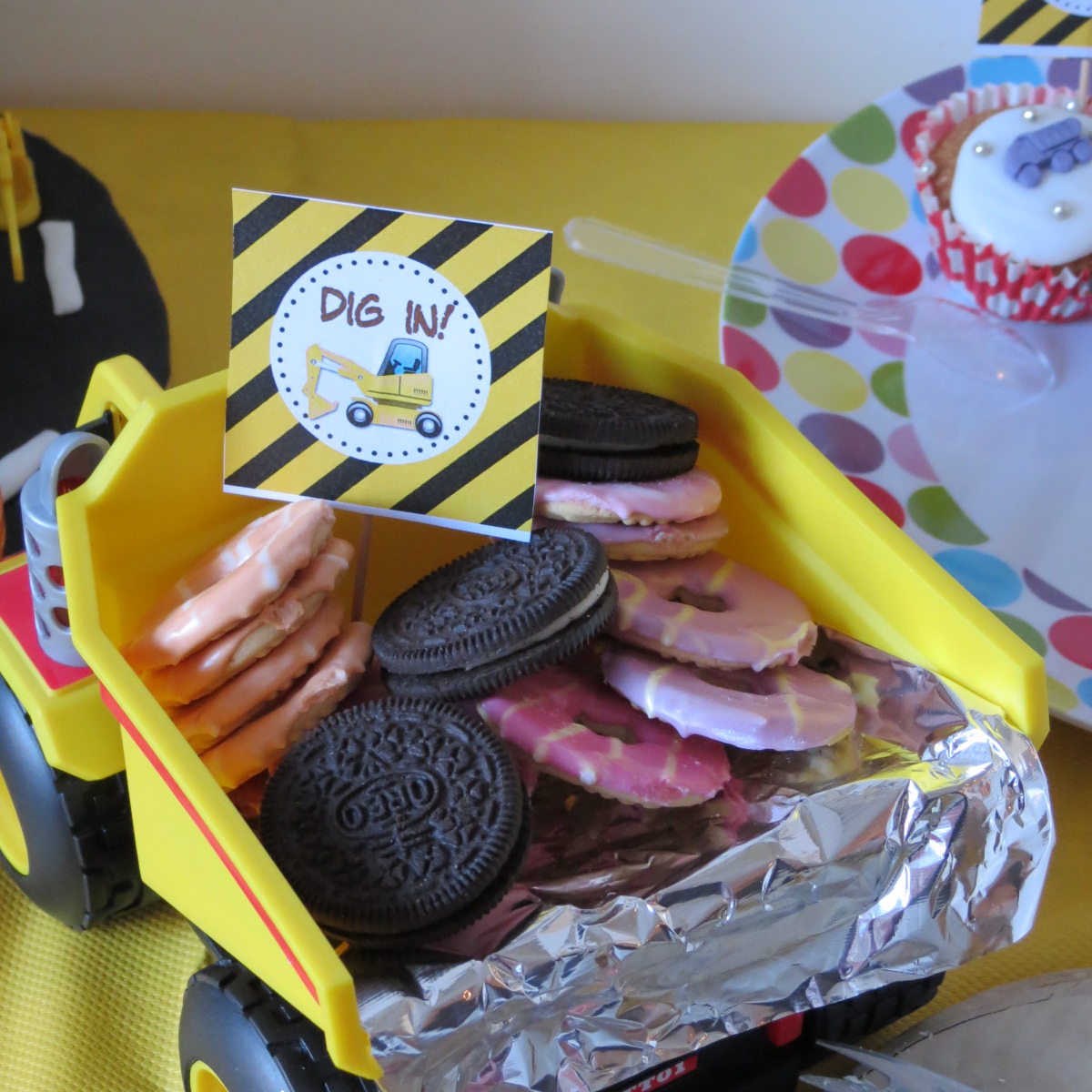 A Digger/ Construction Party! - Thimble and Twig