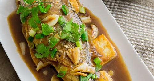 Braised Yellow Croaker Fish with Garlic and Tofu (豆腐蒜子炆黃花魚) | Christine ...