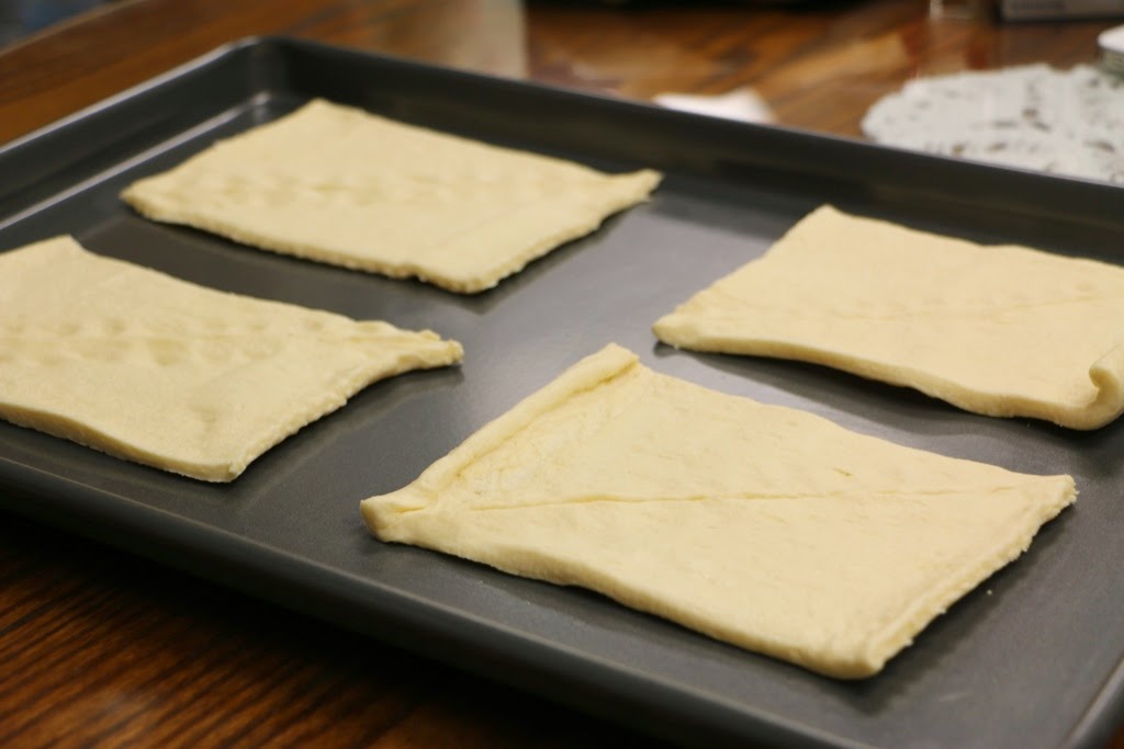 The Long Dirt Road: Easy Chicken, Cream Cheese & Croissant Recipe