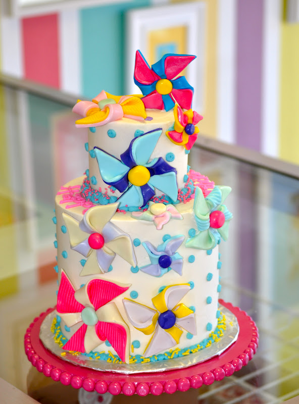 Leah's Sweet Treats: Pinwheel Cake