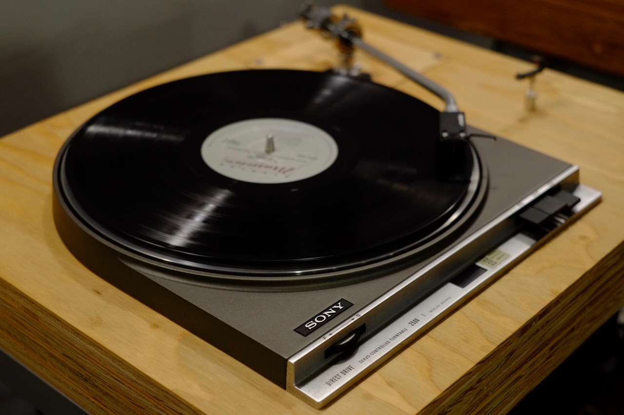 JE Labs: '70s Direct Drive Turntables (and Tonearms)
