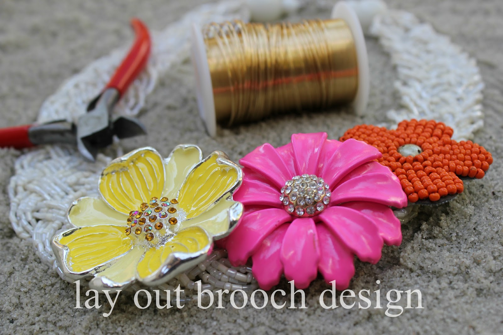 Tamera Beardsley: DIY vintage brooch necklace