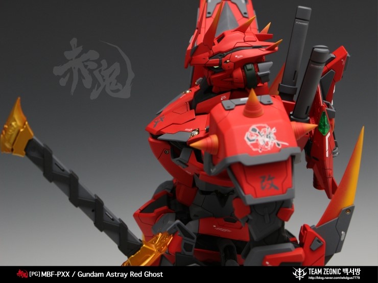 Custom Build: PG 1/60 Gundam Astray Red Ghost