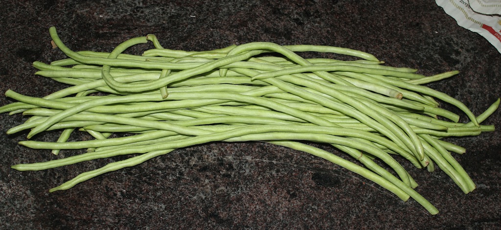 Ruchi Ruchi Aduge: Alasande Palya / Long Beans Subji