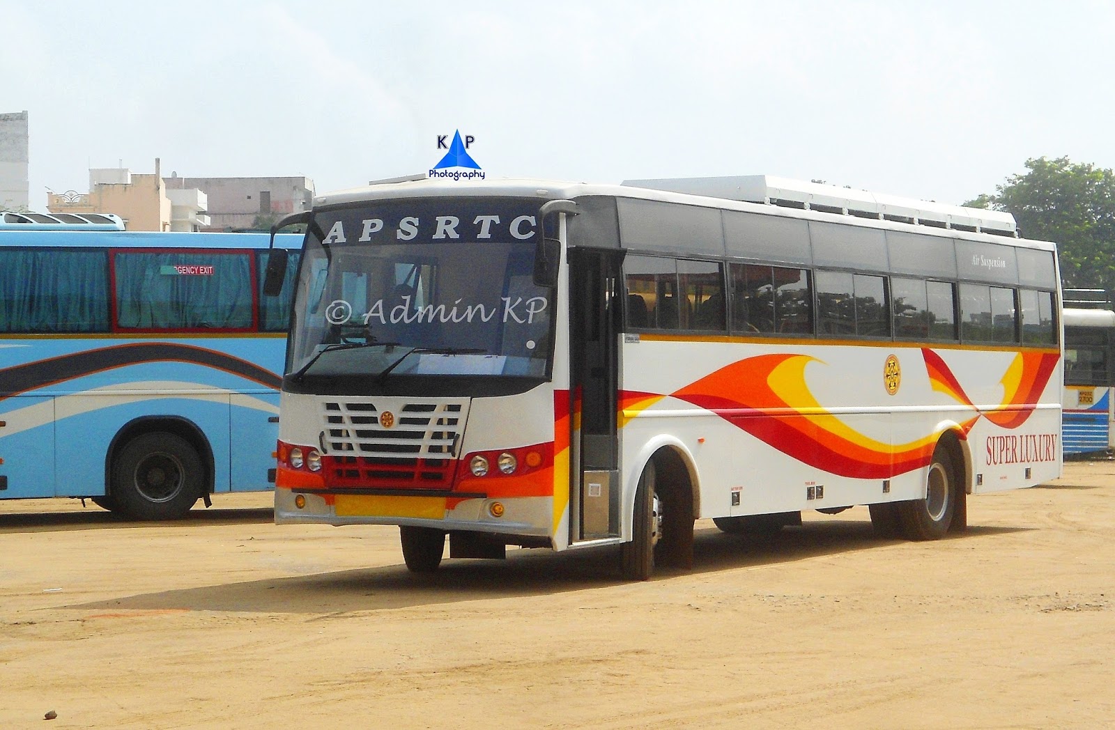 APSRTC New SUPER LUXURY Bus Eicher Engine.