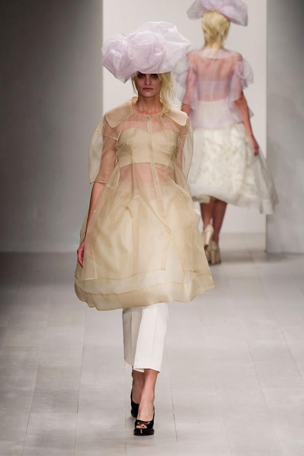 Fashion Runway John Rocha Spring/Summer 2013 LONDON FASHION WEEK SS'13 ...