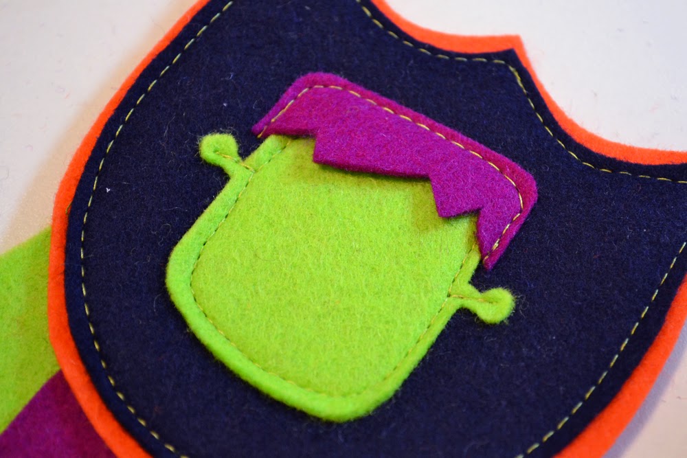 The Professor's Blog: Felt Halloween Badge DIY Tutorial