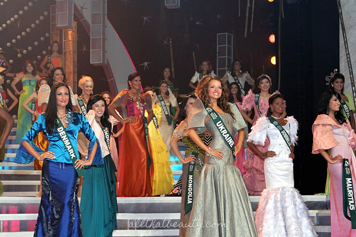 All That Beauty: Miss Earth 2005 Gallery 06 Grand Final 1