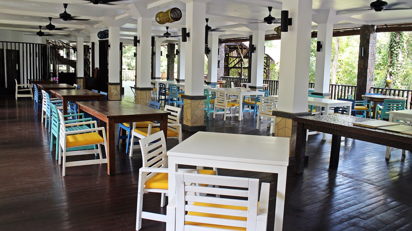 Pantai Restaurant & Bar , Bunga Raya Island Resort & Spa, Gaya Island ...
