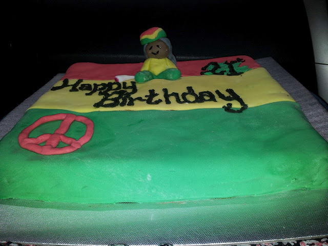 Munch Tym: Rasta Cake