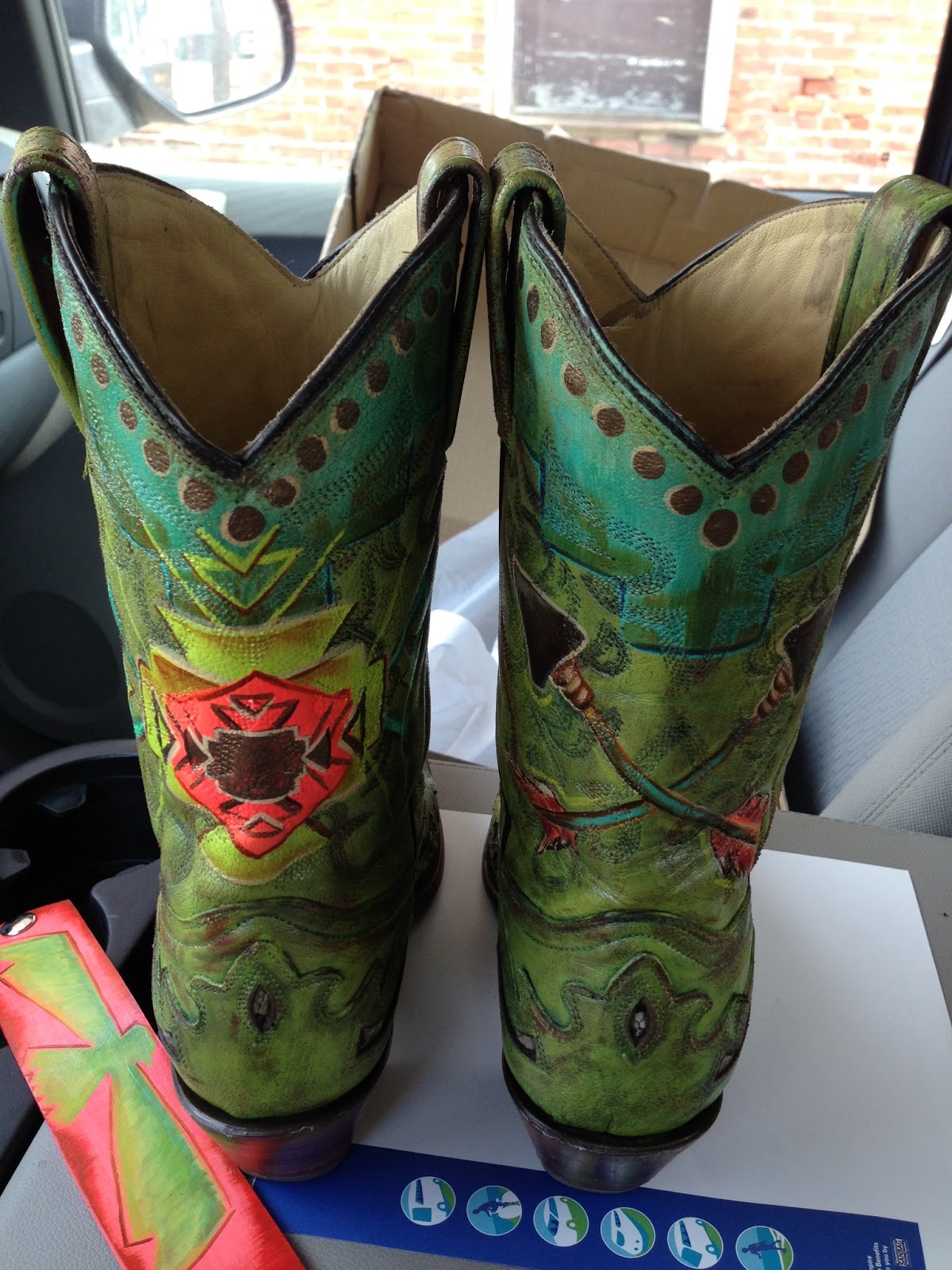 Dirt Road Charm: Cowboy boot transformation + a Giveaway!!!!