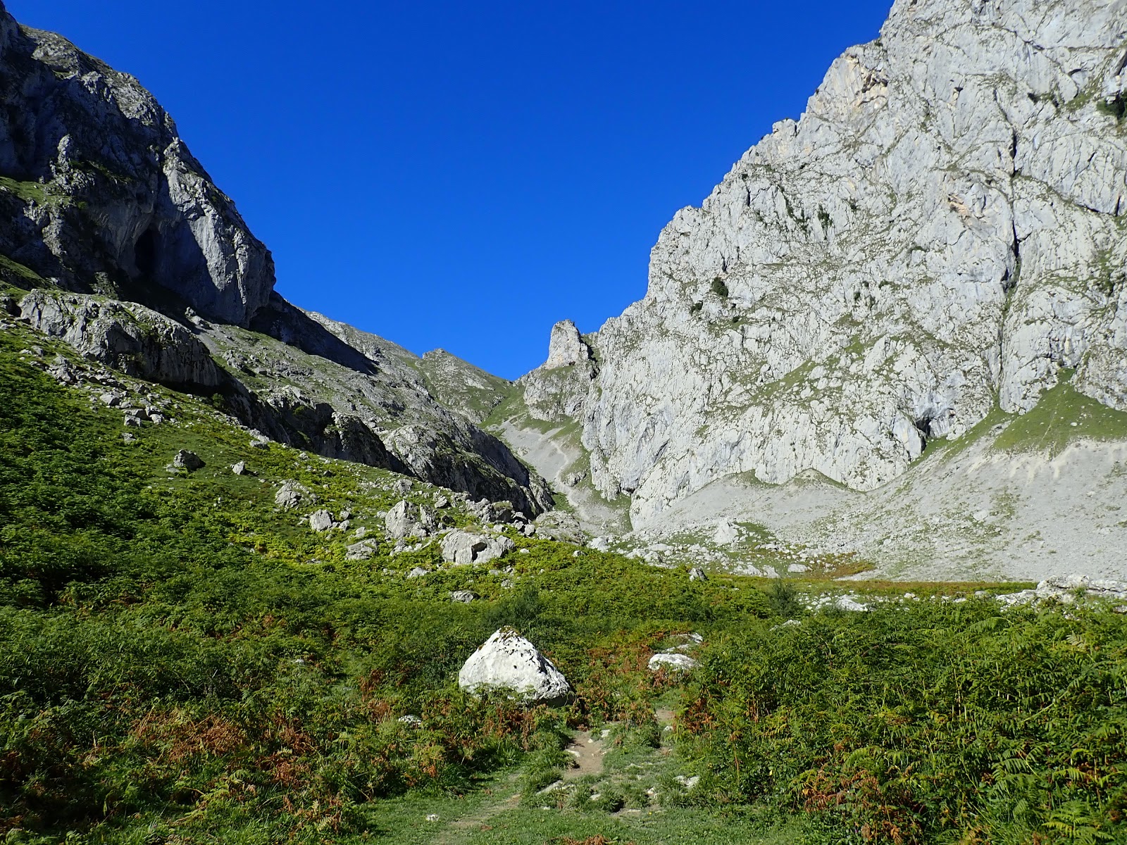 Wikiloc | Ruta ANILLO EXTREM PICOS DE EUROPA, ETAPA 5 REF. URRIELLU ...